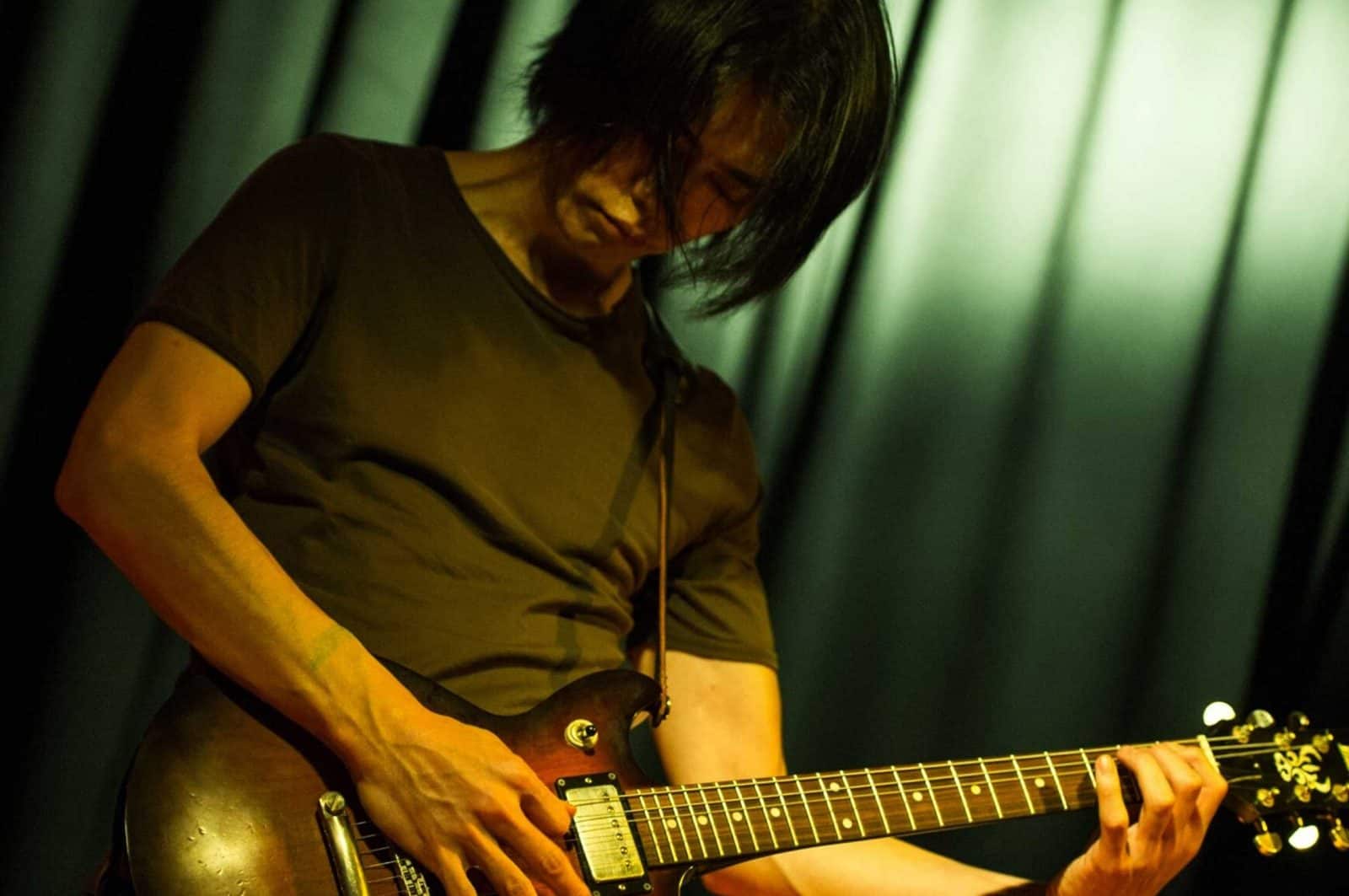 Dugo » "You can change yourself only when change occurs around you"